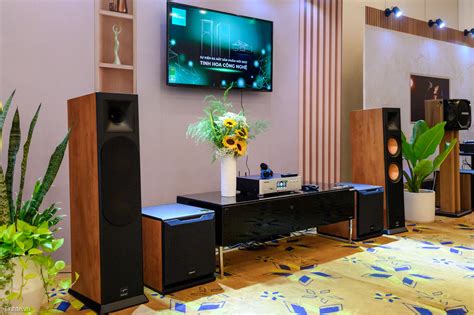 Paramax Ra Mắt Amply Tích Hợp Vang Số Z A450 Và Loa đứng Hi Fi Euro 8