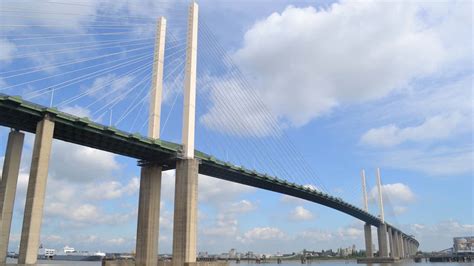 A Guide To Uk Toll Roads Bridges And Tunnels Carwow