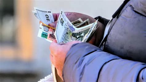 Пенсиите за юни ще се изплащат от 9 и БГНЕС