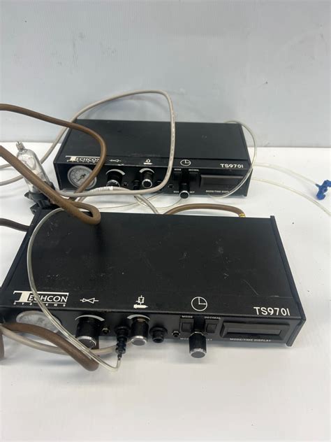 2 Techcon Systems Ts9701 Microprocessor Controller Dispenser