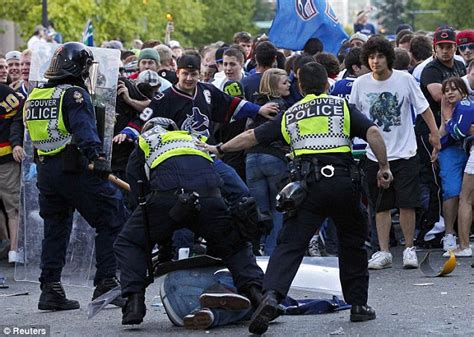 Vancouver Riots After Canucks Lose At Home In Stanley Cup Freeones Forum The Free Munity