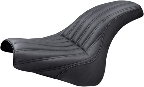 Saddlemen Knuckle 2 Up Seat Ribbed Black Fxfb 18 20 — Lifestyle