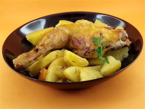 Лесна Рецепта за Вкусно Пиле с Картофи на Фурна Tastyhousebg