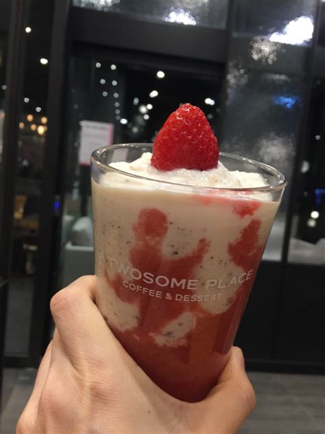 투썸 스트로베리밀키웨이프라페 캅카 블루밍 굿즈 네이버 블로그