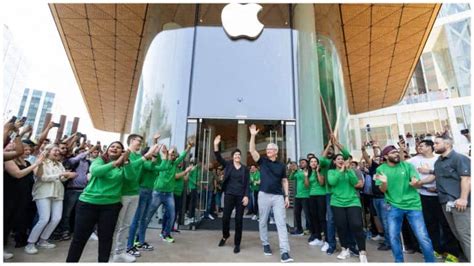 Apple Tests ‘apple Gpt Develops Generative Ai Tools To Catch Openai