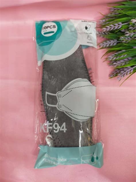 Promo Masker Kf94 Nyaman Dipakai Melindungi Hidung Dan Mulut Merah