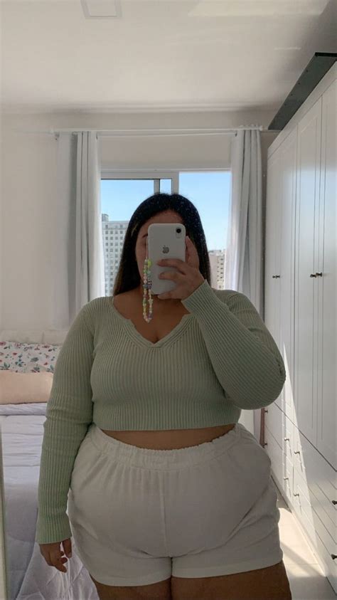 Pin By Júlia 🌞 On Looks Curves And Plus Curvy Girl Outfits Fashion