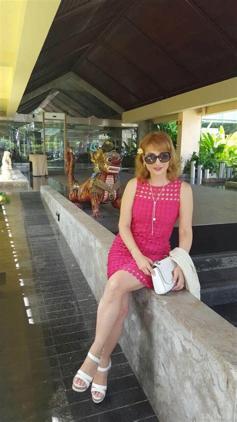 Iva Stoilova Д р Стоилова проведе обучение в Сингапур на