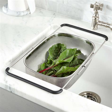Colanders Salad Spinners And Strainers Crate And Barrel Canada