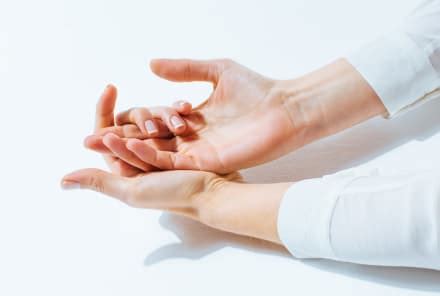 Slugging Skin Care Guide Does It Work How To Do It Right Mindbodygreen