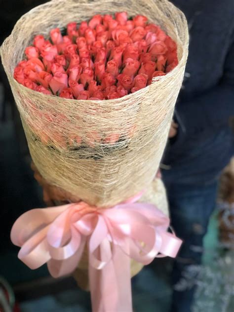 ของส่งวันนี้ค่า เงินหาได้ทุกเมื่อ แต่ความรู้สึกดีๆส่งต่อให้กันได้ด้วยดอกไม้สวยๆ แทนคำพูด สิ่งที่