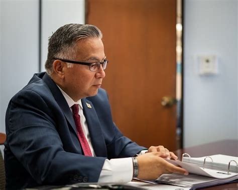 Meet Moses Castillo Sex Crimes Detective Retired Lapd Now Ar Shoutout Socal