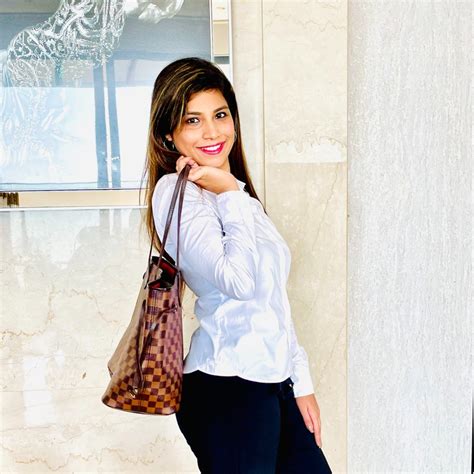 Ayesha Pathan Linkedin