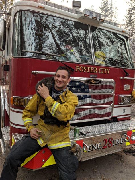 Geoff Downing Saves Cat During Camp Fire And It Thanks Them Inspiremore