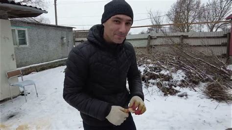 Старый дом в деревне Убираем во дворе Делаем лестницу Youtube