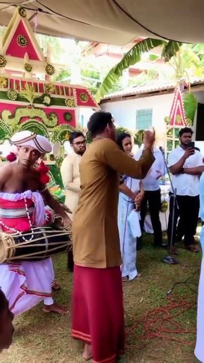 මව්ගුණ කවි ඉසුරු ලියනගේ Youtube