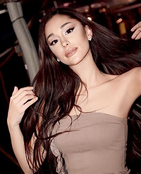 Pin By Anna On Ariana Grande Ariana Grande Photoshoot Ariana Grande