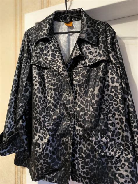 Куртка — ціна 290 грн у каталозі Вітровки Купити жіночі речі за доступною ціною на Шафі