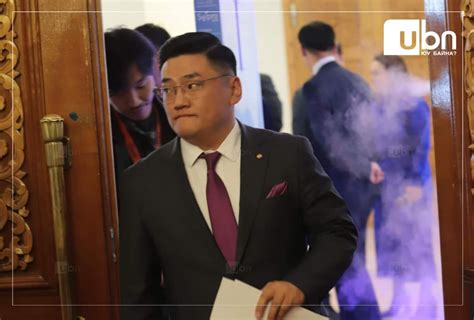 УИХ ын дарга Г Занданшатарын цахим хуудсыг хөтлөхдөө БНМАУ хэмээн бичсэн хэвлэлийн албаны дарга