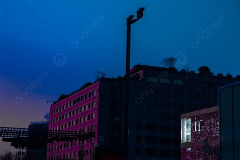 독특한 사이 보 펑 크 스타일 블루 퍼플 고층 빌딩 가로등 배경 일러스트 및 사진 무료 다운로드 Pngtree