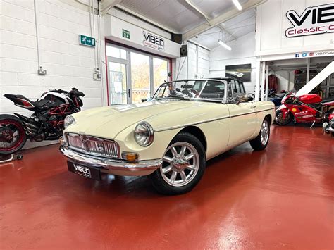 Uk Mgb V8 Roadster 35 5 Speed Manual Conversion