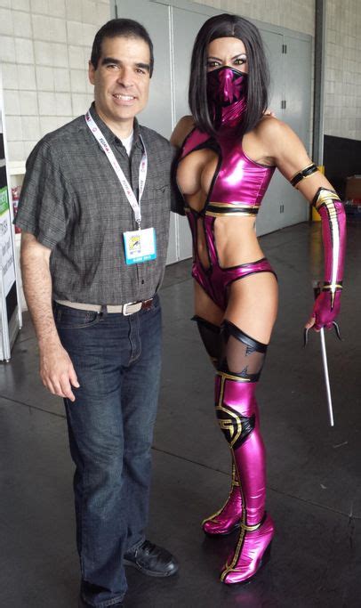 Model Adrianne Curry Geeked Out In Eye Popping Costumes At Comic Comic