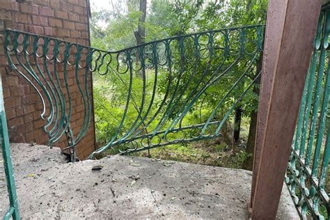 Поліція фіксує наслідки ворожих обстрілів Нікополя і району фото