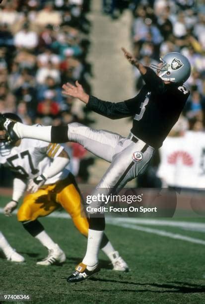 156 Oakland Raiders Ray Guy Photos And High Res Pictures Getty Images