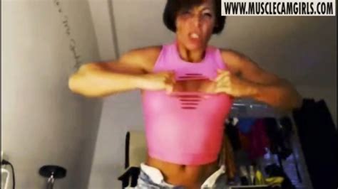 Shirt Ripping Female Bodybuilder Camgirl Does An Incredible Hulk To Reveal Boobs And Biceps