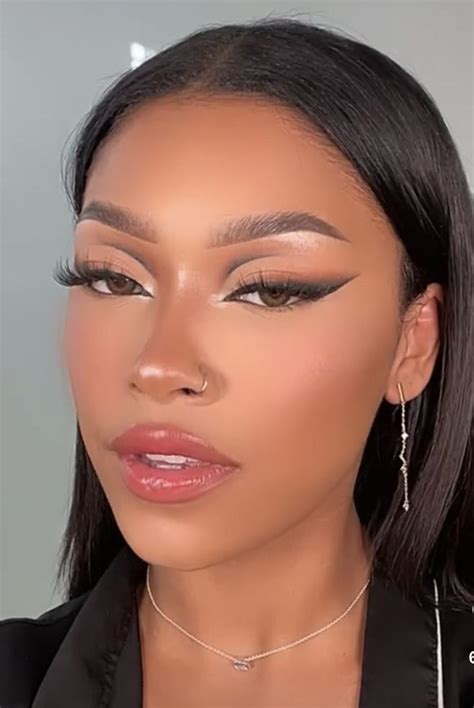 Pin On Makeup 💄 Prom Eye Makeup Eye Makeup Makeup Routine