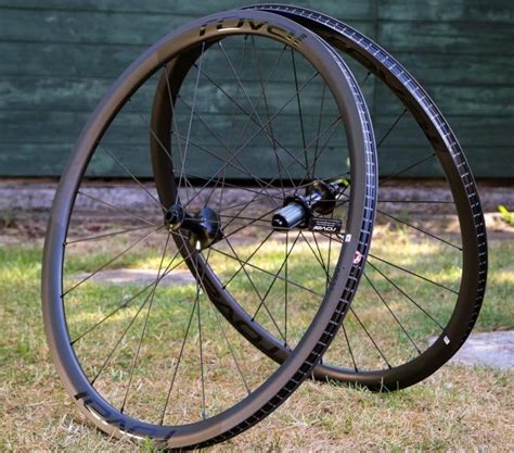 Brand New Specialized Roval Alpinist Clx Disc Brake Clincher Sports