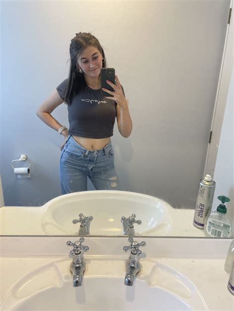 Crop Tops That Show Belly Button Piercings Hot Or Gross R