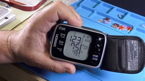 How To Use Blood Pressure Monitor Omron At Ella Reibey Blog