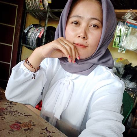 Dede Nurhasanah