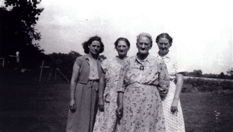 Violet Worley Ida Worley Christine Uhter Worley And Dorothy Idas Daughter Lowell Public