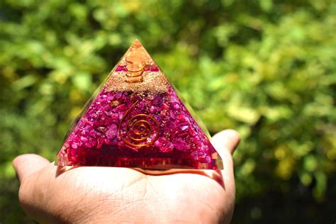 Ruby Chips Pyramid T Palace India