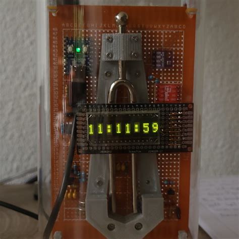 A More Precise Tuning Fork Clock Hackaday Io