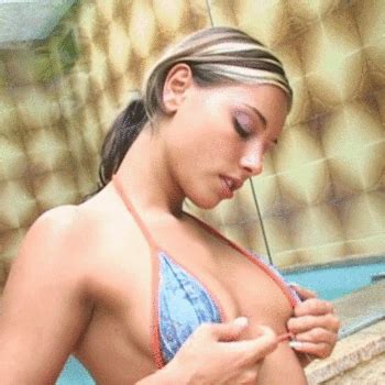 Anetta Has Perky Little Titties Sk111