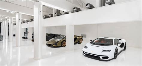 Lamborghini Modena A Designer Reimagined The Ferrari For The Modena