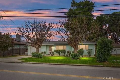 739 Real Rd Bakersfield CA 93309 22 Photos Movoto