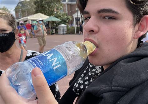 Disney World Water Bottle Policy Whats Allowed 2026