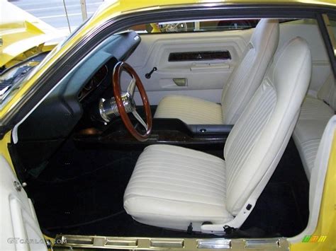 White Interior 1972 Dodge Challenger Coupe Photo 19556685