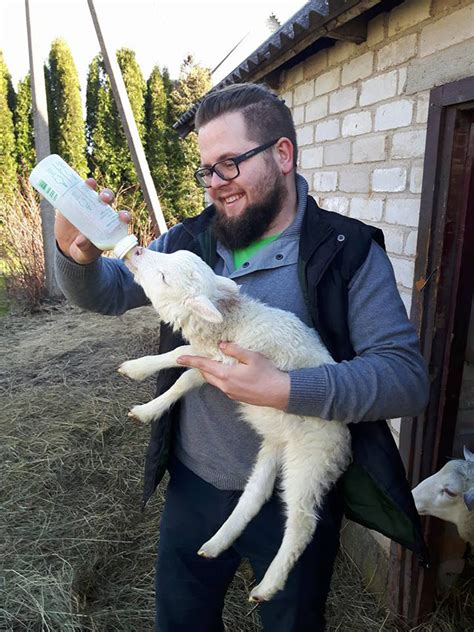 Aurimas Rapalis Apie ąžuolą Senelio Sodyboje