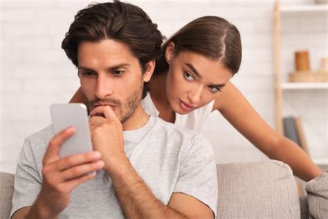 How To Spy On A Cheating Partners Phone 8 Best Apps To Succeed
