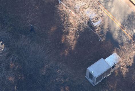 31歳交際相手が使った車に血痕 遺棄された18歳女性のものか [写真特集1 6] 毎日新聞