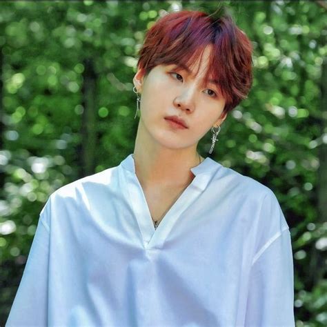 Pin Von R H Auf Bts Bts Suga Suga Namjoon