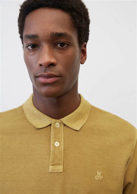 Хлопоковое поло с коротким рукавом из ткани пике для мужчин купить в официальном интернет