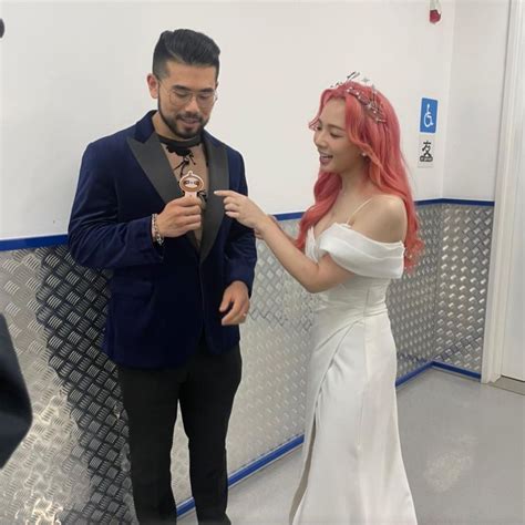 滴妹「走鐘獎美胸」被伸鹹豬手 阿滴看傻：在摸哪裡 娛樂 Nownews今日新聞