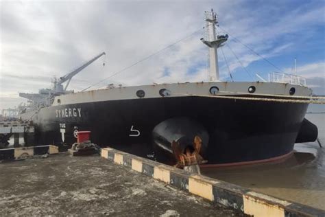 သီလဝါဆိပ်ကမ်းတွင် စက်သုံးဆီ ဂါလန် ၈ သန်းခွဲကျော်ရောက်ရှိ