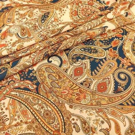 Tessuto Satin A Fantasia Motivo Floreale Cashmere Blu Beige